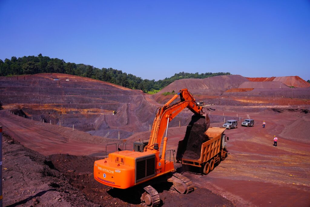 Ghoraburhani Sagasahi Iron Ore Mines | Thriveni Earthmovers and Infra